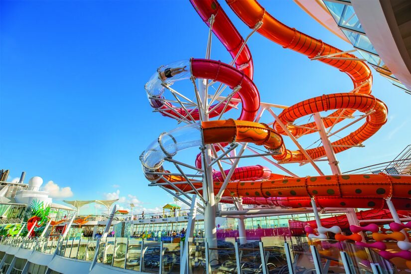 Pictures of Splashaway Bay, Waterslides, and H20 Zones! - Moms at Sea Blog